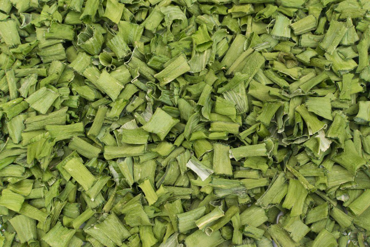7 Surprising Ways To Use Dry Scallions And How To Dry Them