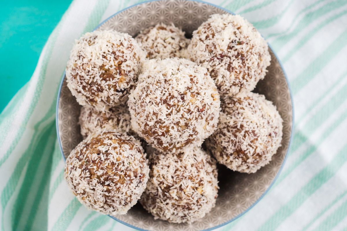 The Best Way To Dehydrate Coconut And Make Coconut Flour