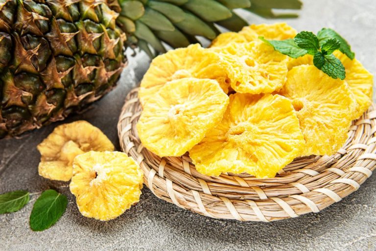 Making Dehydrated Pineapples: Step-by-Step Guide