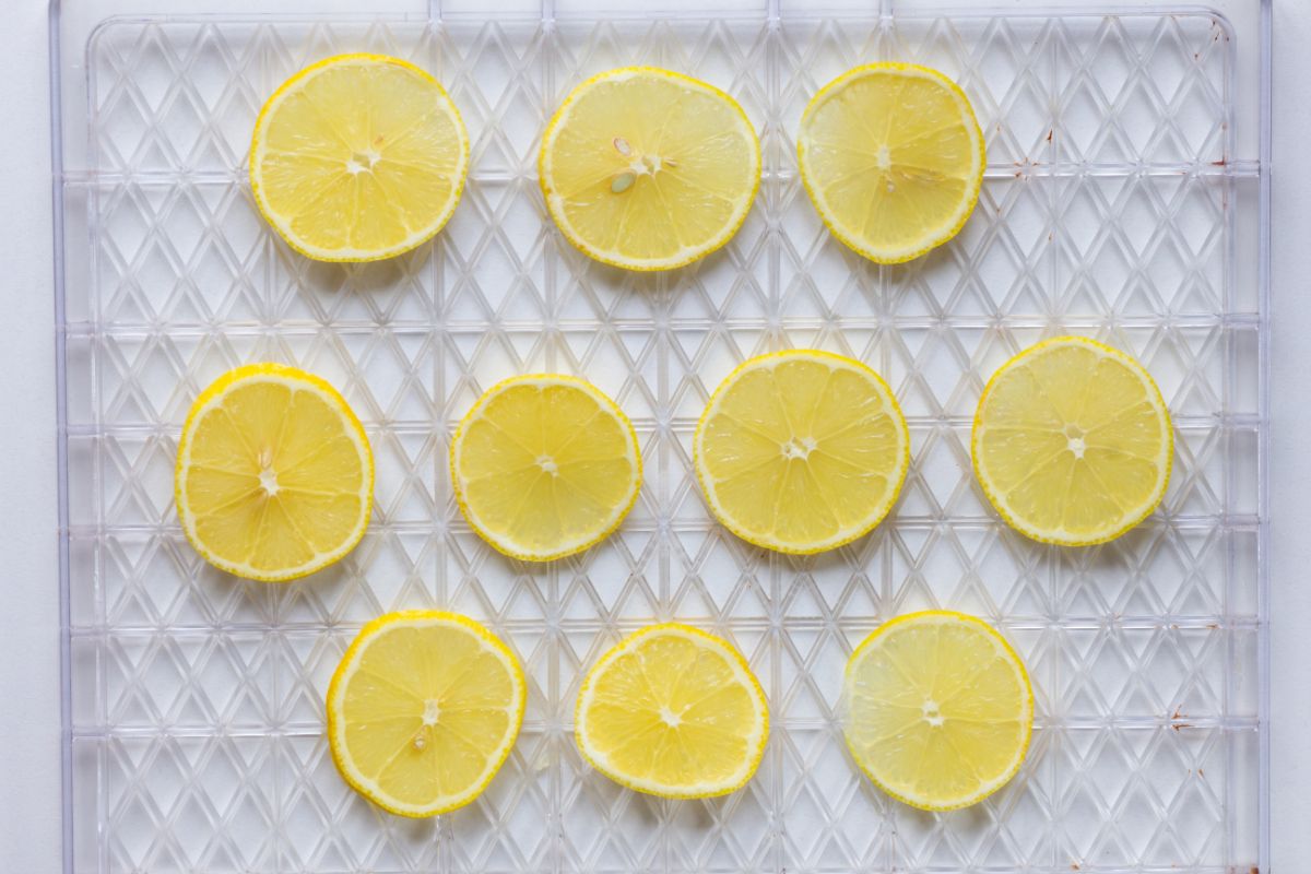 How To Dry Lemons And Lemon Peel At Home