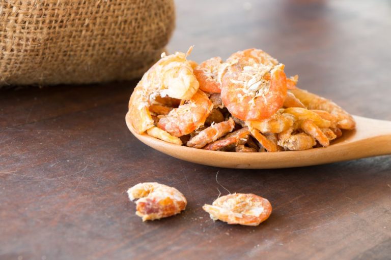 Dehydrating Seafood For Snacks And Drying Fish